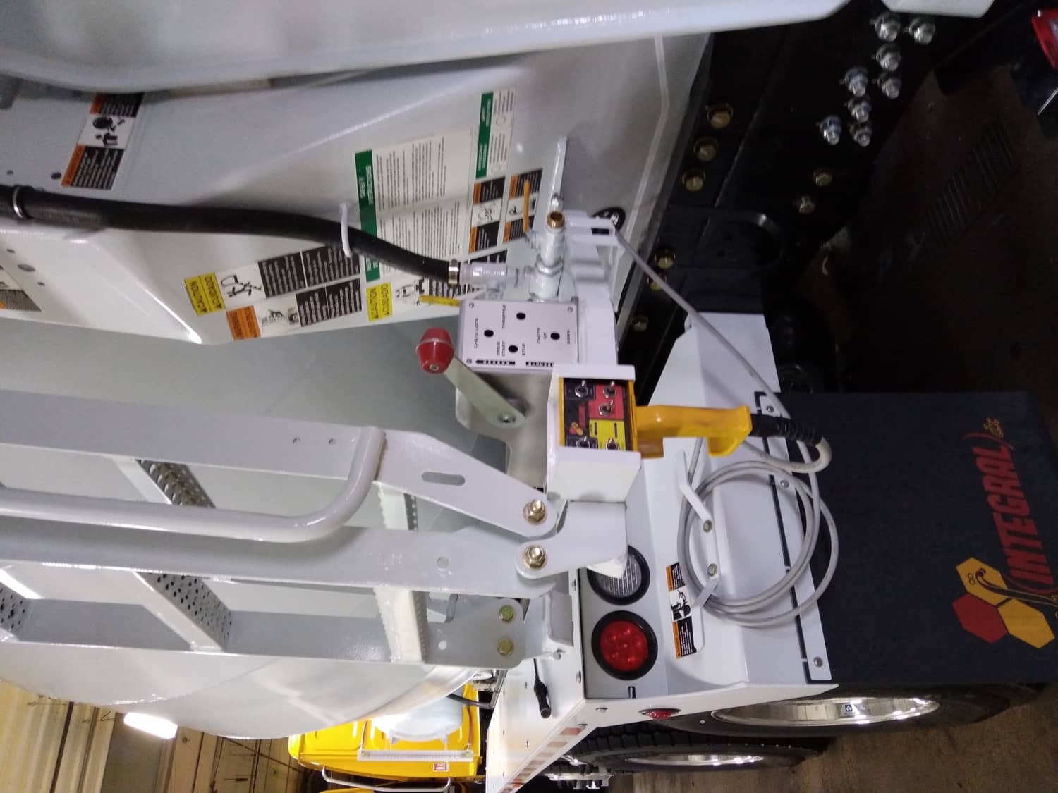 Concrete Truck Mixer - Products - Integral dx